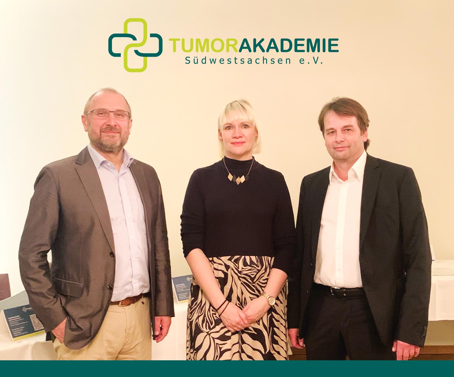 v.l. Dr. med. Sven Seifert, Dipl.-Betriebsw. Henriette Auerswald, Dr ...